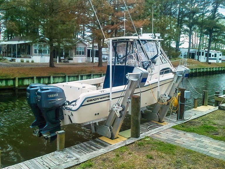 Platinum Vertical Boat Lift │ IMM Quality Boat Lifts