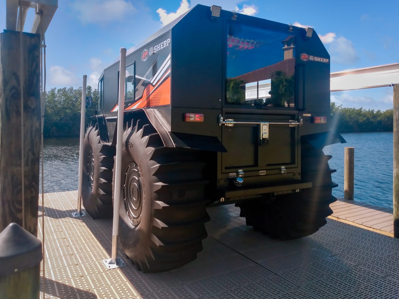 Custom Boat Lift Installation | Williamson Bros Marine